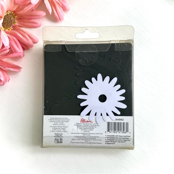 Sizzix | Office | New Sizzix Flower Layers Die Cut 3 Paper Crafts Card ...